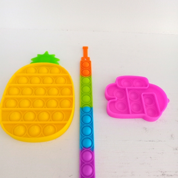 pop it | Toys | Pineapple Pop It Bundle | Poshmark